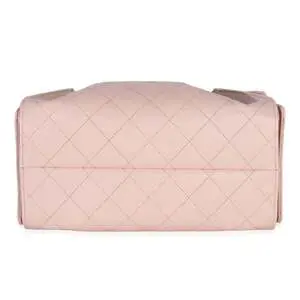 Chanel Quilted Caviar Hobo Handbag - Pink