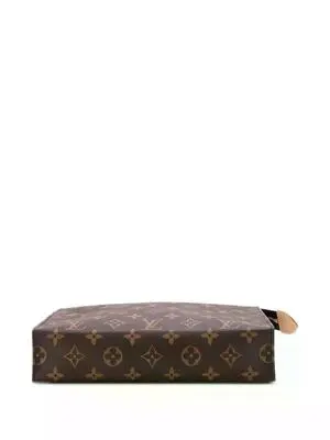 LOUIS VUITTON Monogram Toiletry Pouch 26