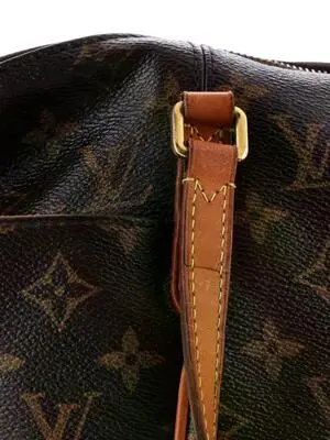 LOUIS VUITTON Monogram Canvas Pm Shoulder Bag