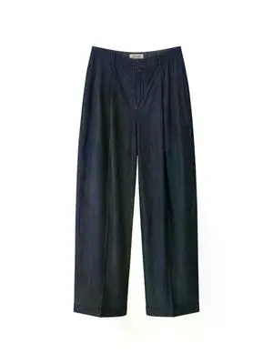 Max Mara Pleated Jeans