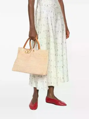Valentino Garavani Medium Vlogo-plaque Tote Bag