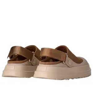 UGG Goldenglow Suede Clog - Chestnut