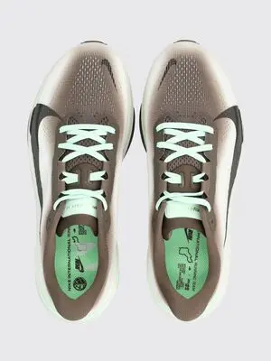 Nike Low-top Technical Mesh Trainers In With Cushioned Sole And Swoosh