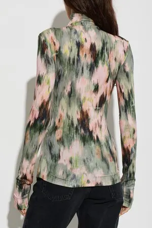 Off-White Top With A Stand-up Collar