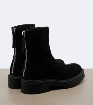 THE ROW Nobilis Suede Ankle Boots - Black