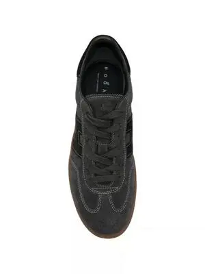 Hogan Logo-patch Paneled Sneakers