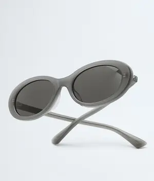 Bottega Veneta Classic Oval Sunglasses - Gray/gray