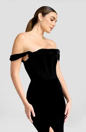 Dress The Population Melania Off The Shoulder Velvet Gown