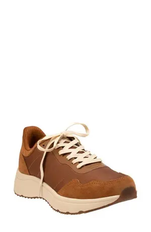 REVITALIGN Lexi Sneaker - Caramel