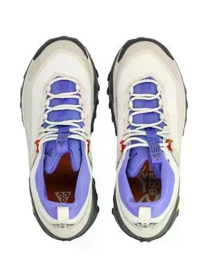 Nike Zegama Hiking Boots - White
