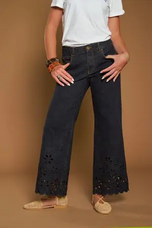 MAISON COMMON Embroidered Cropped Jeans