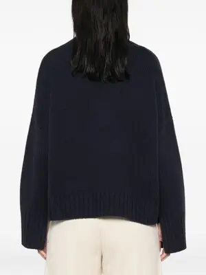 Soft Goat Cashmere Turtle-neck Sweater