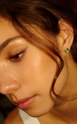 Moritz Glik 18k Yellow Gold Neue Cushion Stud Earrings Emerald