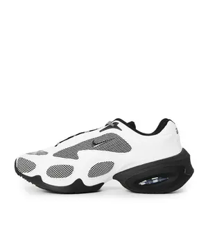 Nike Versatile Sports Shoes
