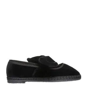 UGG Solid Color Ankle Boots - Black