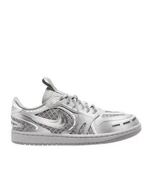 Nike Versatile Casual Shoes - Silver