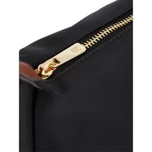 Tommy Hilfiger Solid Color Washbag Pouch