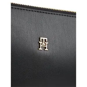 Tommy Hilfiger Solid Color Clutch