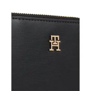 Tommy Hilfiger Medium Zip Around Purse