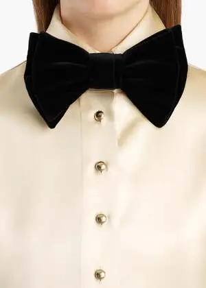 Khaite Liv Bowtie In Velvet