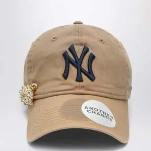 ANOTHER CHANCE New Era 9twenty 04 Cap With Pin - Beige