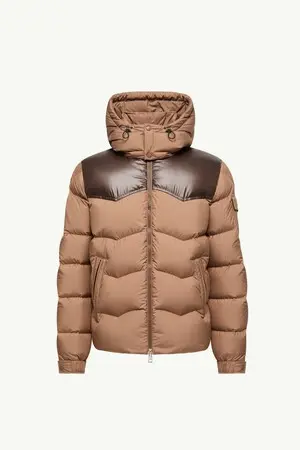 Moncler Ravelis Hooded Zig-zag Quilted Short Down Jacket