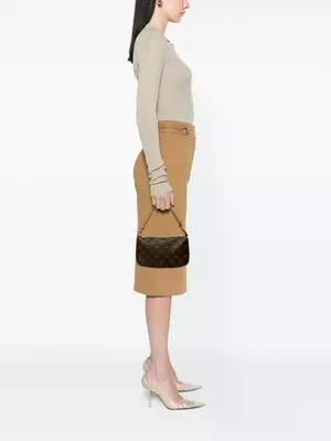 LOUIS VUITTON 2001 Monogram Pochette Accessoires Shoulder Bag