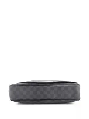 LOUIS VUITTON Damier Graphite Daniel Messenger Bag Mm - Black