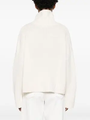 Soft Goat Cashmere Turtle-neck Sweater