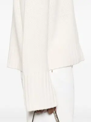 Soft Goat Cashmere Turtle-neck Sweater