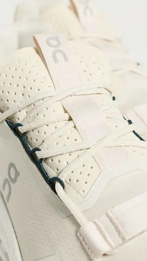 On Cloudnova 2 Sneakers