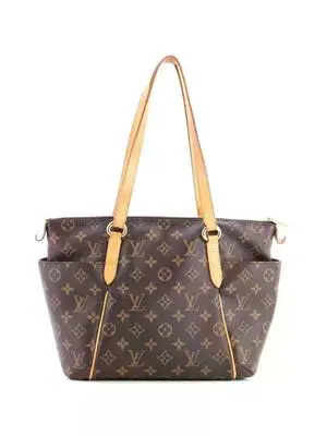 LOUIS VUITTON Monogram Canvas Pm Shoulder Bag
