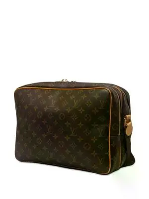 LOUIS VUITTON 2002 Monogram Reporter Gm Crossbody Bag