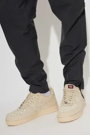 Nike Air Force 1 Low Retro’ Sports Shoes