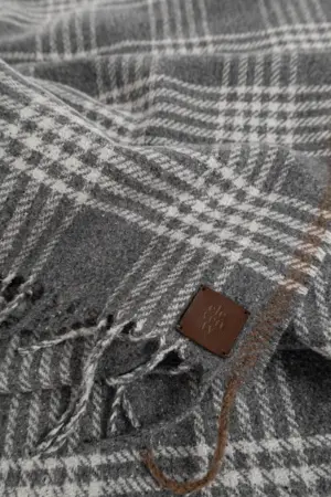 Eleventy Scarf With Fringes