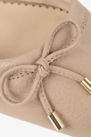 CAVALINHO Pebbled Leather Ballet Flats With Bow Detail - Beige