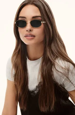 Quay So Niche Sunglasses - Black/smoke