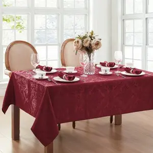 THREADMADE Caiden Elegance Damask Tablecloth - Cranberry