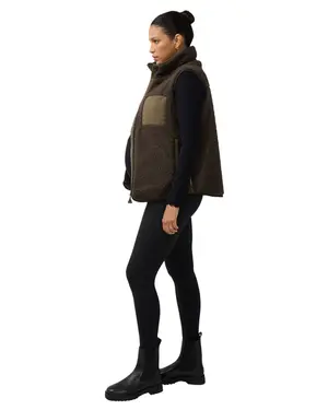 Ingrid & Isabel® Maternity Vest With Baby Carrier Insert