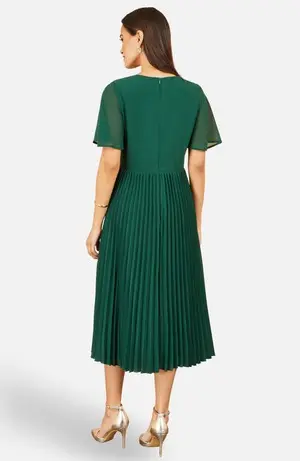 YUMI Sequin Embroidered Pleated Midi Dress