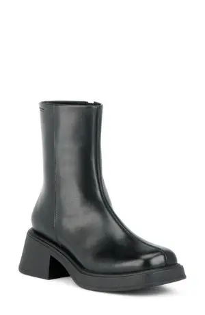 VAGABOND SHOEMAKERS Dorah Leather Bootie - Black