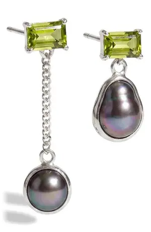 AWE INSPIRED Spellbound Molten Pearl Mismatched Drop Earrings - Metallic Silver