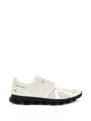 On 6 Sneakers With Paneled Design And Rubber Sole - White