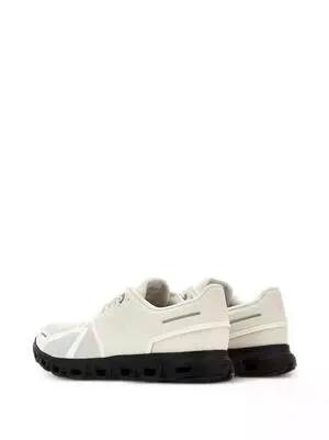 On 6 Sneakers With Paneled Design And Rubber Sole - White