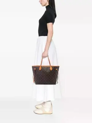 LOUIS VUITTON Monogram Neverfull Mm Tote Bag - Brown