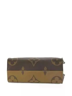 LOUIS VUITTON 2019 Monogram Reverse Giant Onthego Mm Satchel
