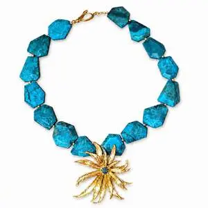 Way To Chic Statement Gemstone Necklace With Floral Brooch Pendant