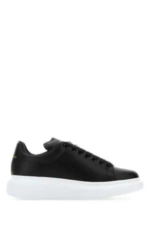 Alexander McQueen Sleek Leather Sneaker - Black