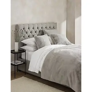THE WHITE COMPANY Super-soft Large Faux-fur Throw