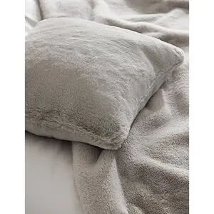 THE WHITE COMPANY Super-soft Large Faux-fur Throw